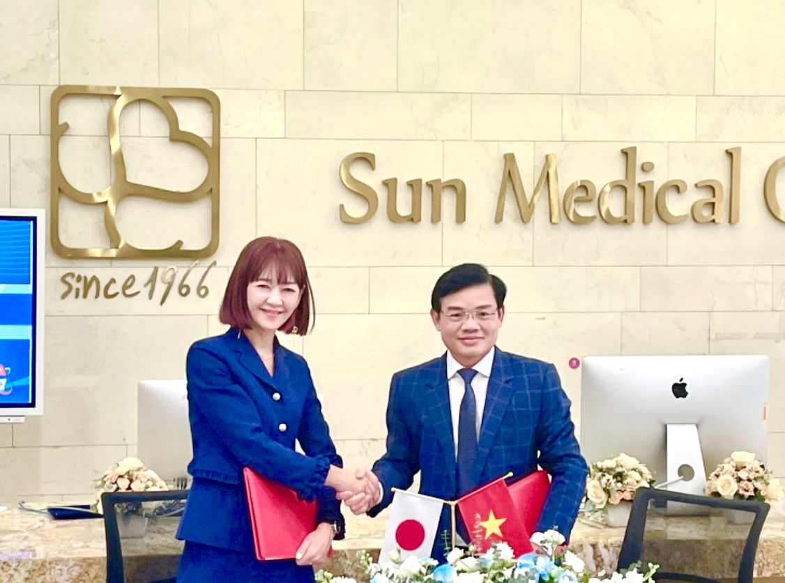 ベトナム ハノイに開院したSun Medical Centerへ日本の最先端医療と、人・モノを提供するお手伝いをしています。 - EyeMed Innovations